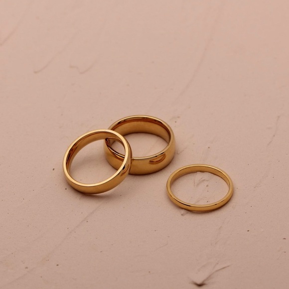 BACCISTORE | Jewelry | Ale Band Ring | Poshmark